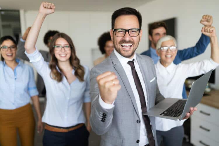 Stratégies d'engagement des employés en télétravail - Powell